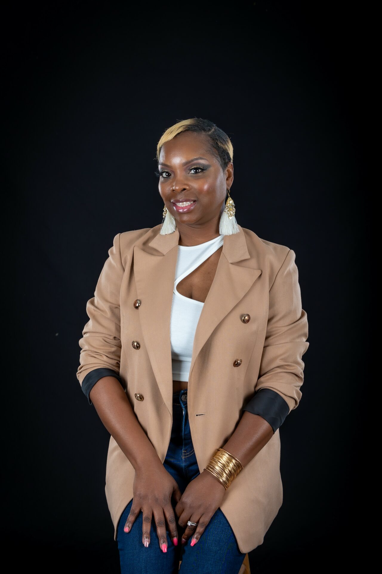Meet Daveda Hawkins - Bold Journey Magazine