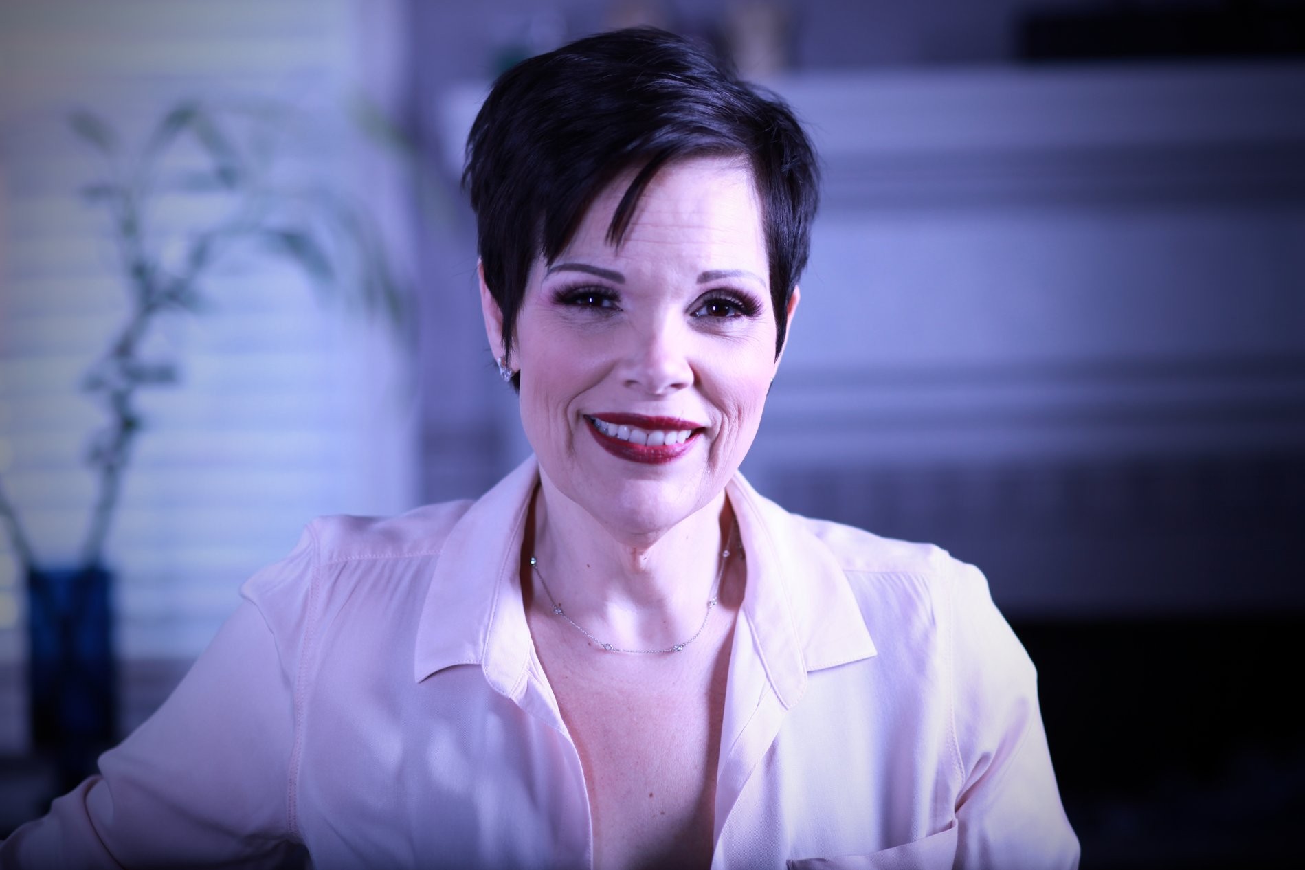 Meet Calie Lewis - Bold Journey Magazine