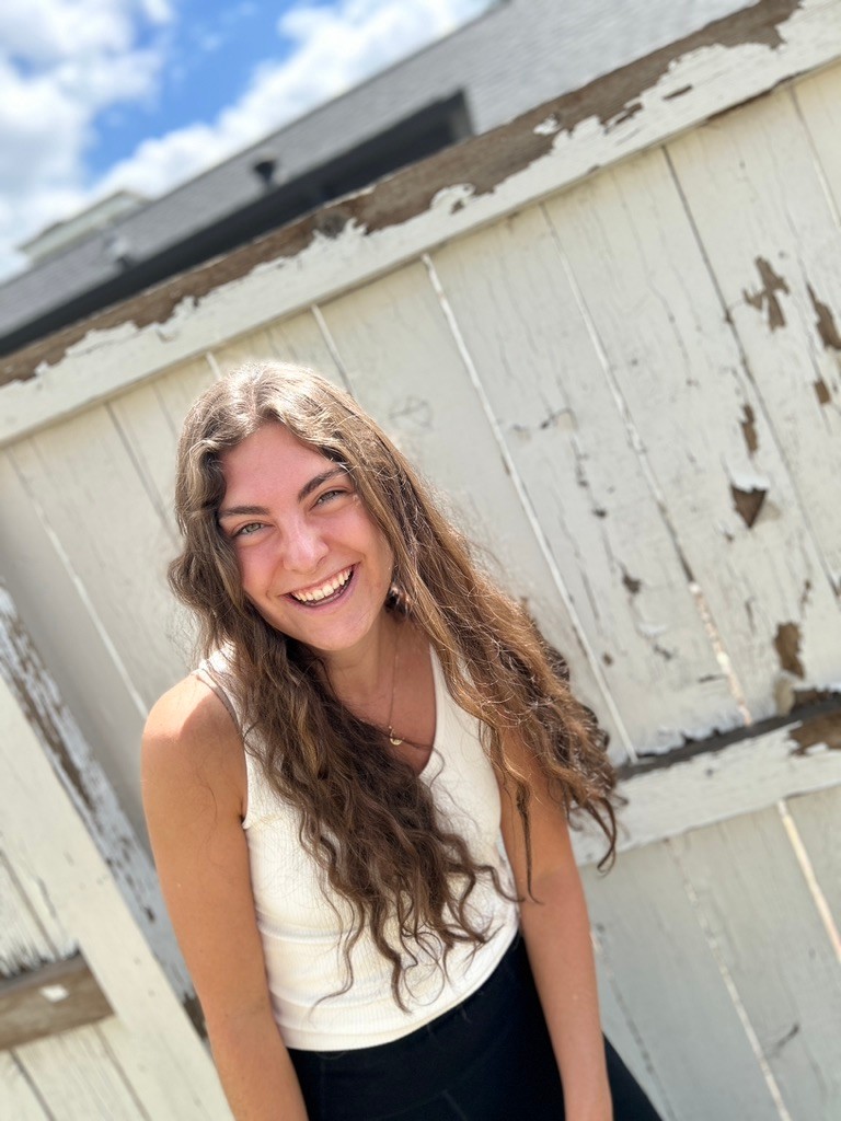 Meet Ashlyn Burnett - Bold Journey Magazine