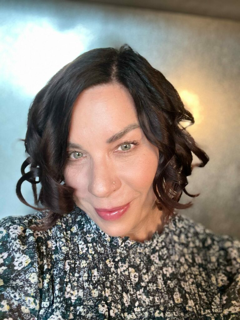 Meet Elizabeth McCartney - Bold Journey Magazine