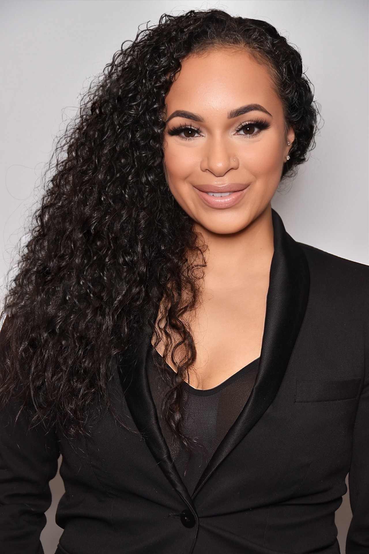 Meet Ashlyn Ayers - Bold Journey Magazine