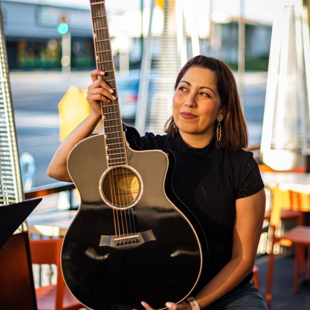 Meet Dina Valenz - Bold Journey Magazine