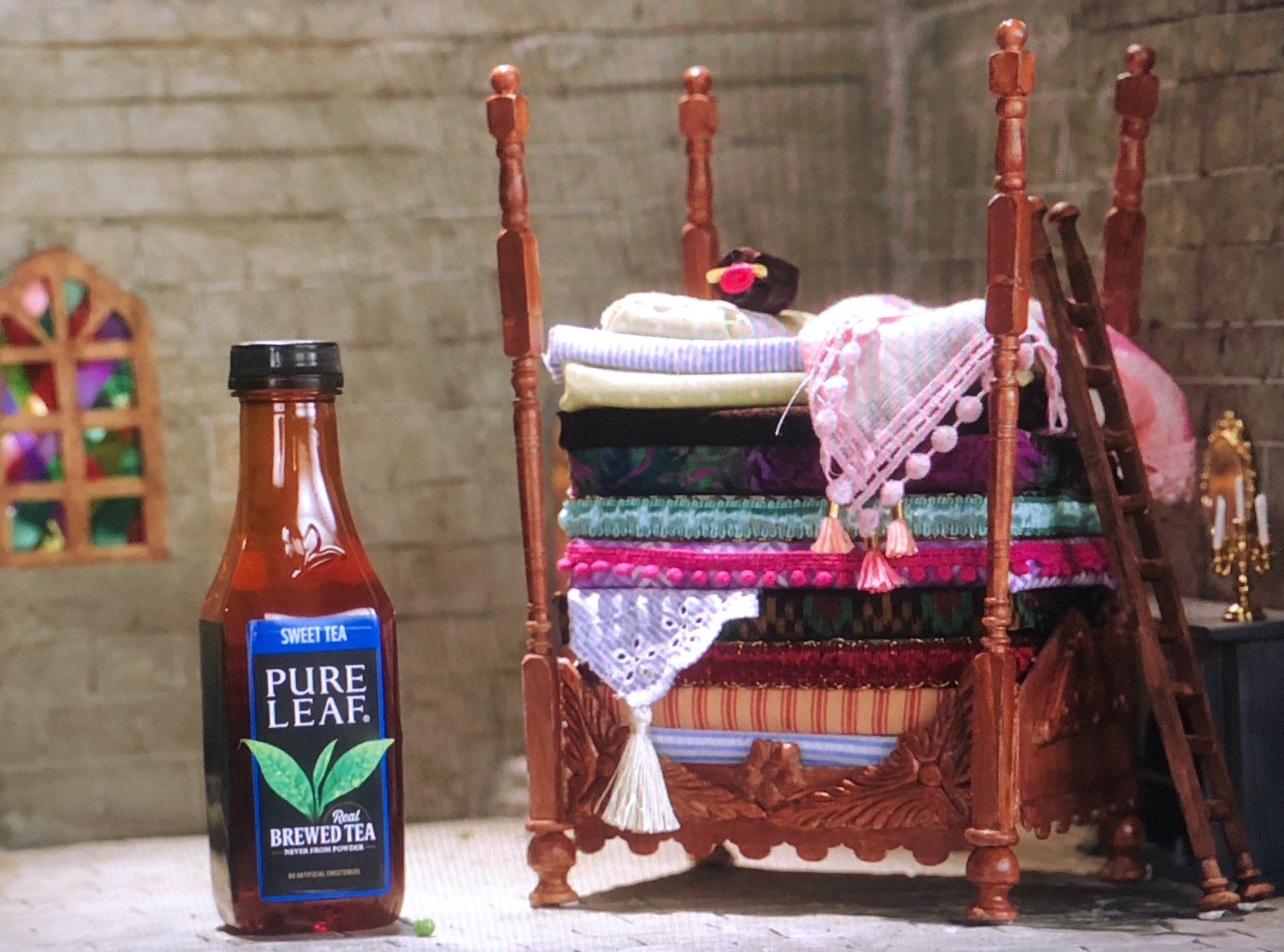 Meet Ashley Steeves - Bold Journey Magazine